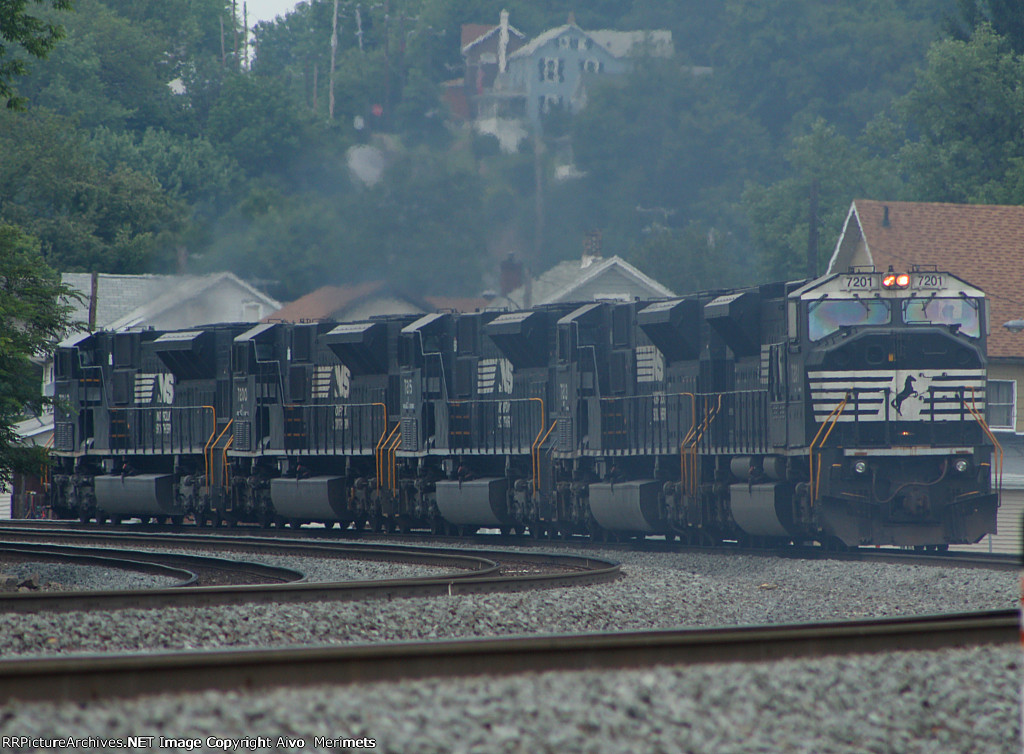NS C51 at Mile 254 Pittsburgh Line